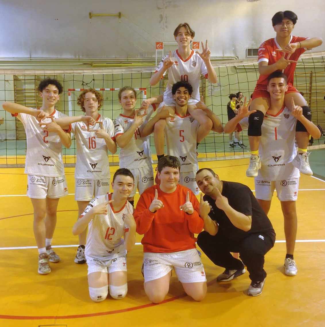 M18 Régional Leader des play-downs. - Dragons Cannes